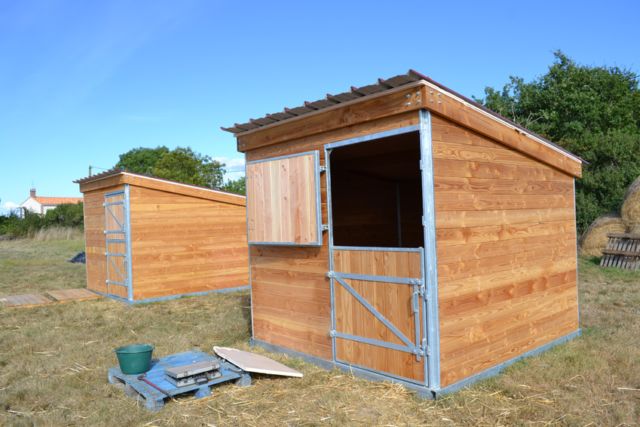 ABRI DE PRAIRIE MOBILE POUR CHEVAUX